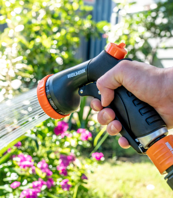 Heavy Duty 8 Function Spray Gun with Thumb Flow Control - Holman Industries