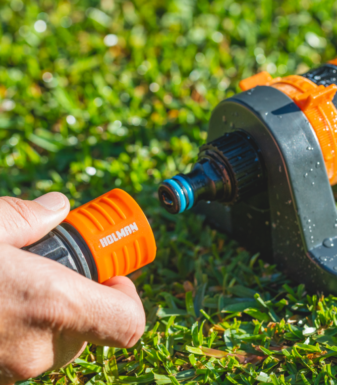 17 Nozzle Oscillating Sprinkler - Holman Industries