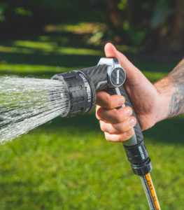 Heavy Duty 8 Function Spray Gun with Thumb Flow Control - Holman Industries