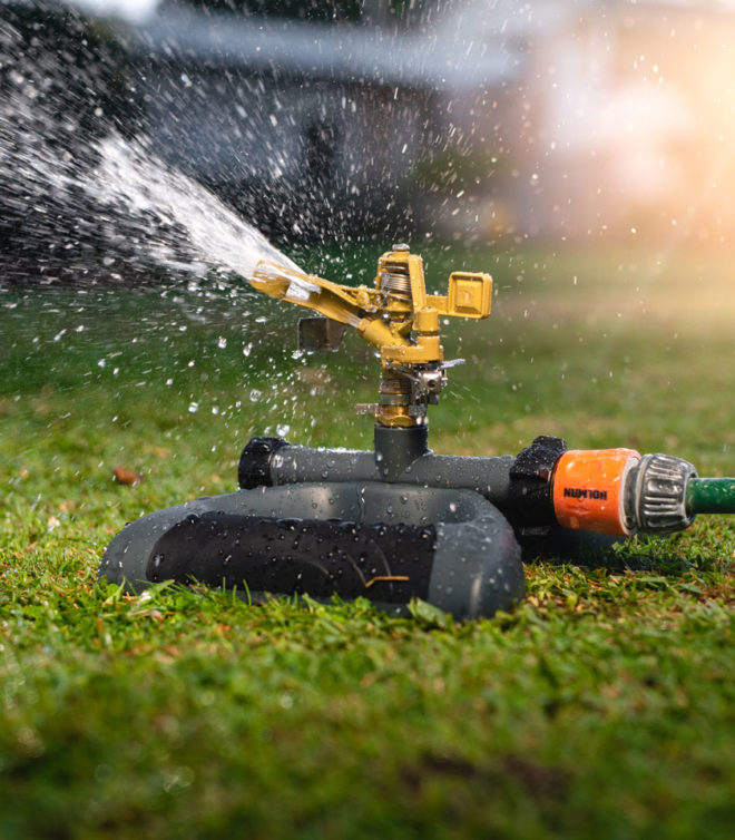 3 Arm Sprinkler With Weighted Metal Base - Holman Industries