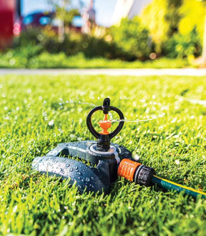 4 Piece Sprinkler Set with Heavy Duty Weighted Base - Holman Industries